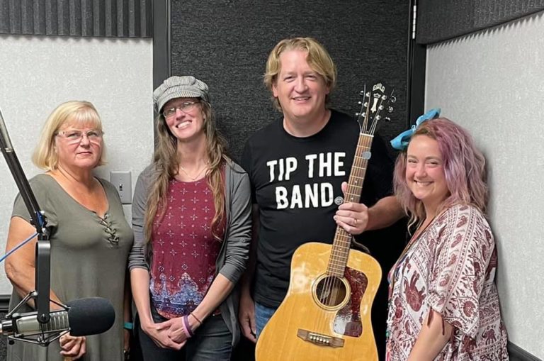 With Brenda Larrick on Whiz Radio – David Spires